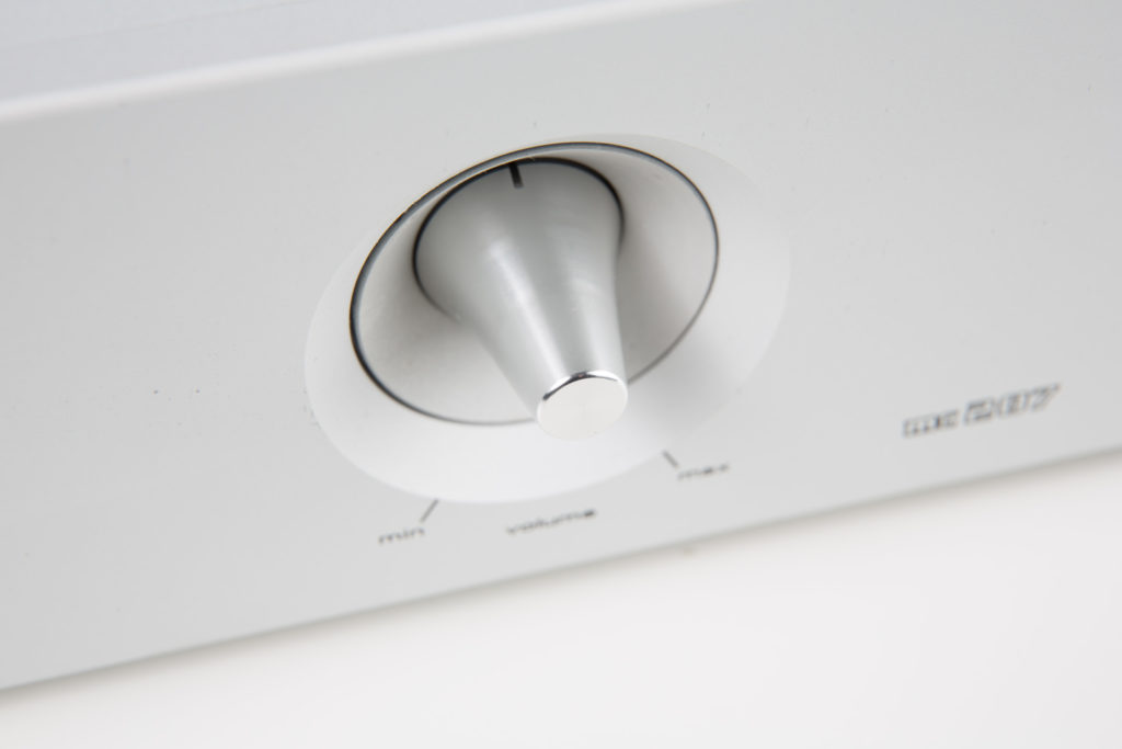 Monrio - MC 207 MKII Integrated Amplifier – Eligo Audio Culture