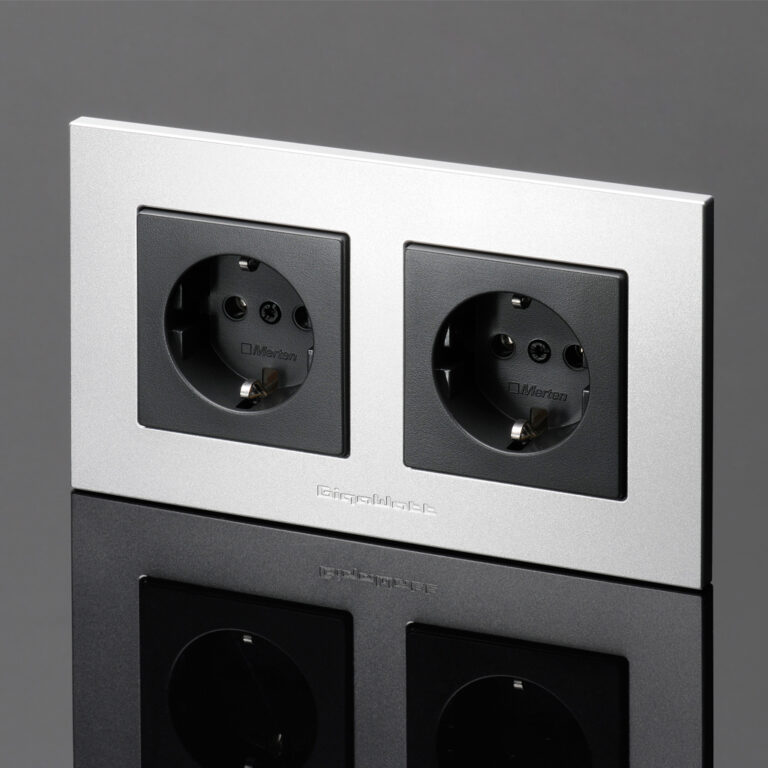 GigaWatt - G-044 Duplex SCHUKO Wall Socket – Eligo Audio Culture